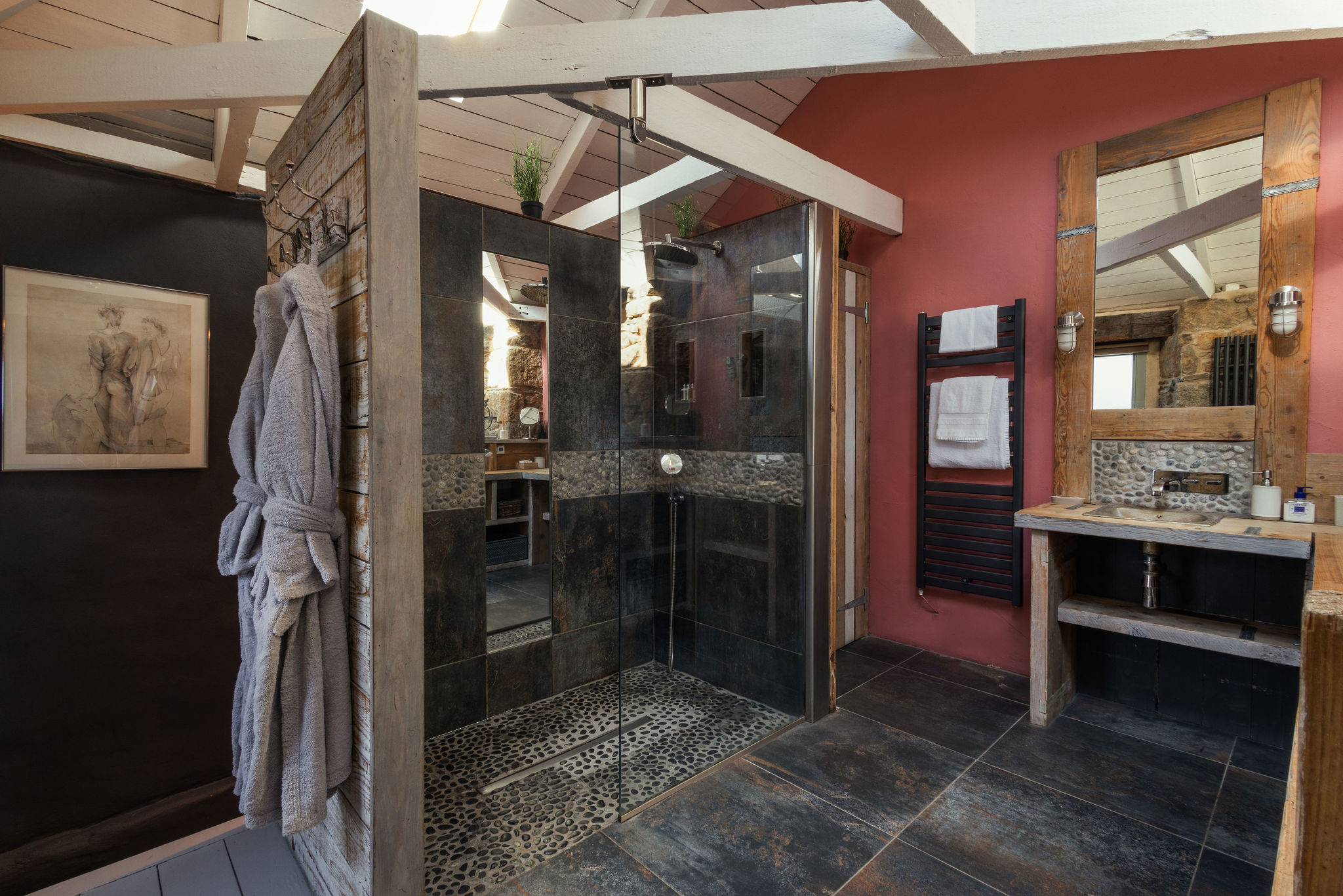 Harbour Moon | Romantic Cottage On Seafront | Sand & Stone Escapes